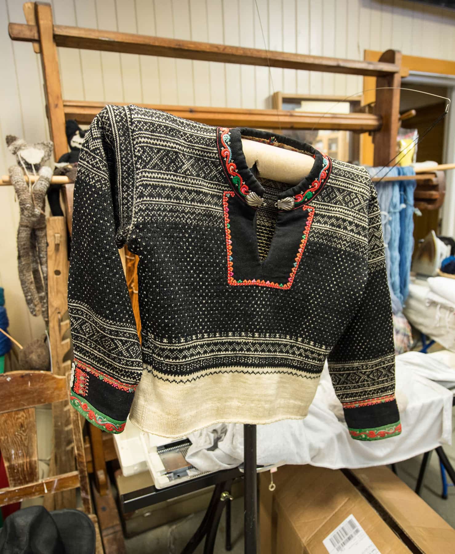 To explore the art of making traditional Norwegian yarn, click on this ...