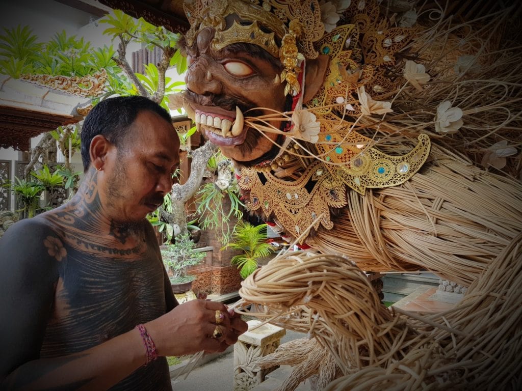 A Traditional Balinese Craft Rediscovers Its Roots — in Leaves ...
