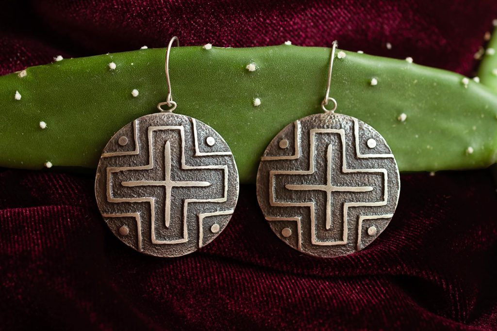 Pablita Velarde's Legacy: The Pueblo Artisans of the Southwest ...