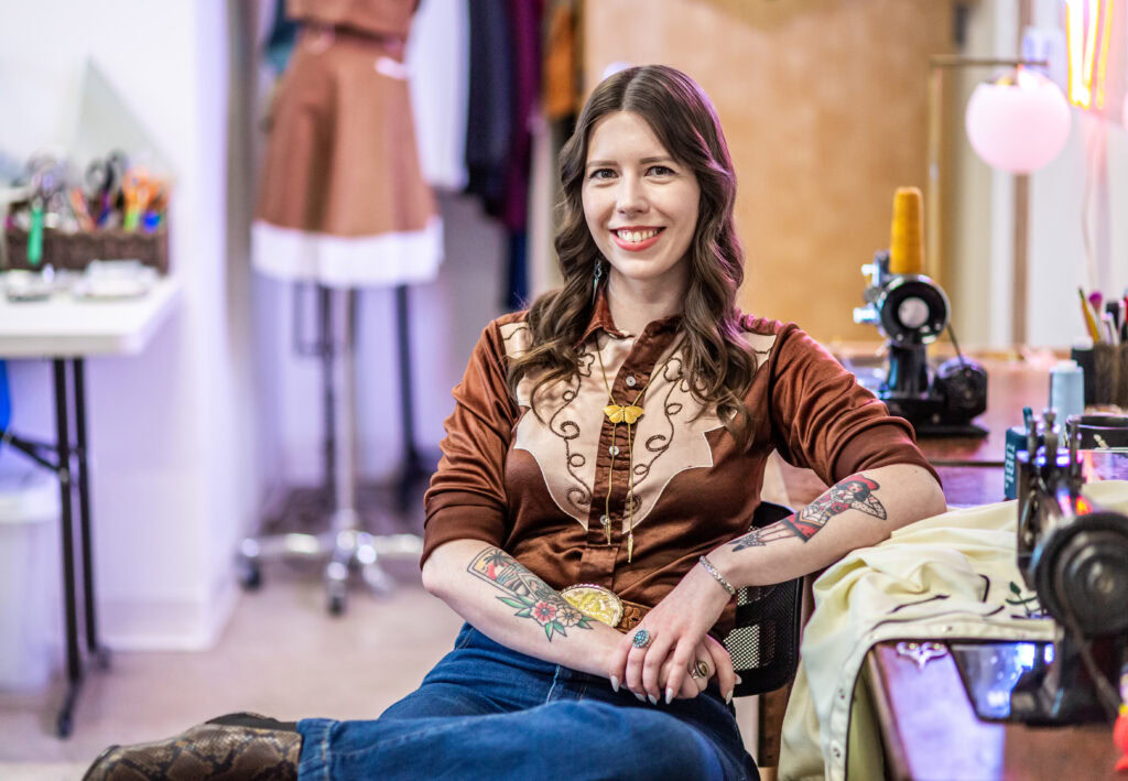 Western-Wear Designer 'Jukebox Mama' Paints with Thread | Craftsmanship ...
